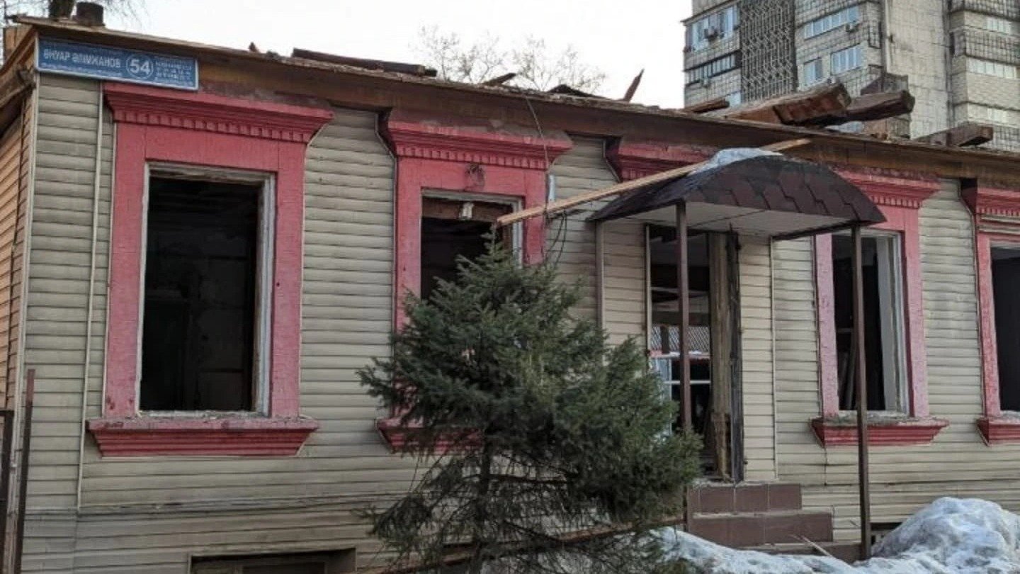 Здание с вековой историей попало под снос в Алматы