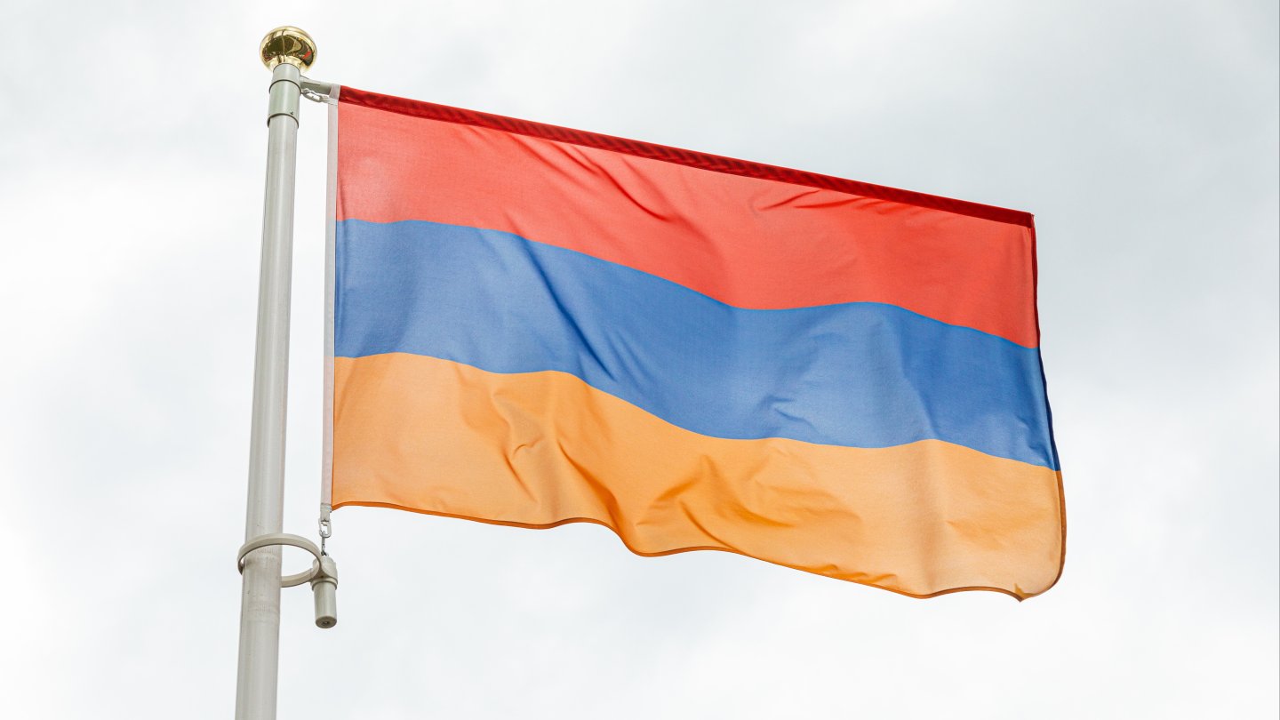 Власти Армении обвинили влиятельного церковного лидера в подготовке ...